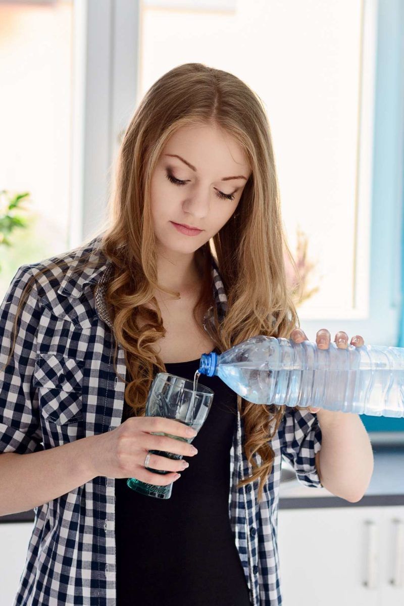 Is mineral water more healthful? Benefits and side effects