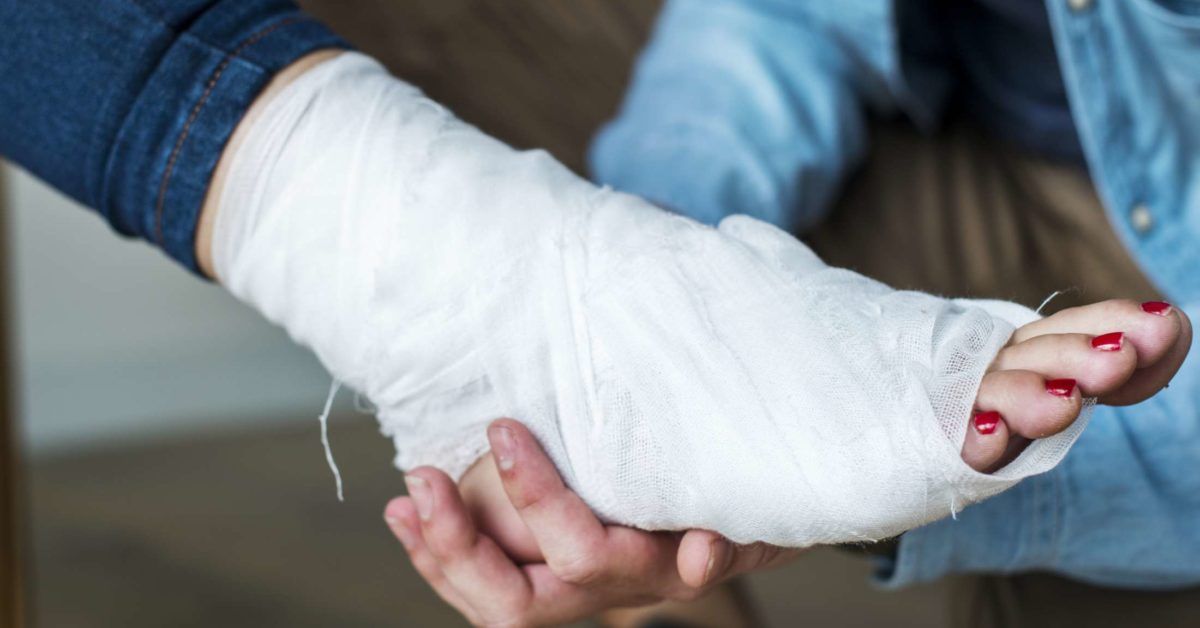 Sprained ankle: Signs, symptoms, and treatment