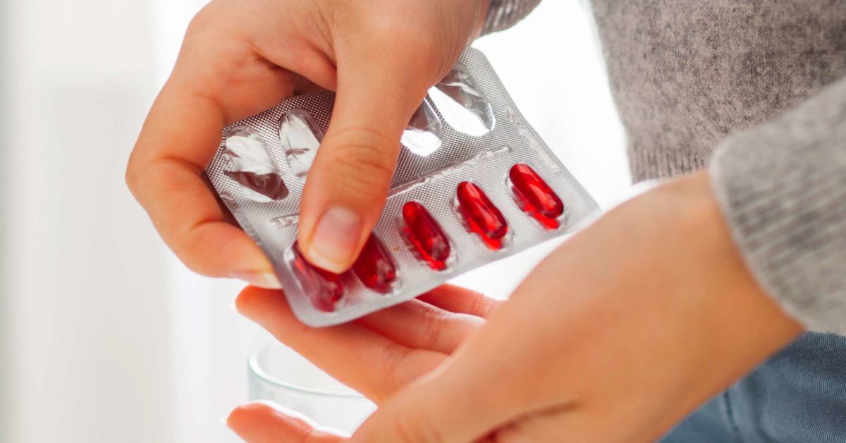 What are the side effects of amantadine (oral)? Warnings, interactions