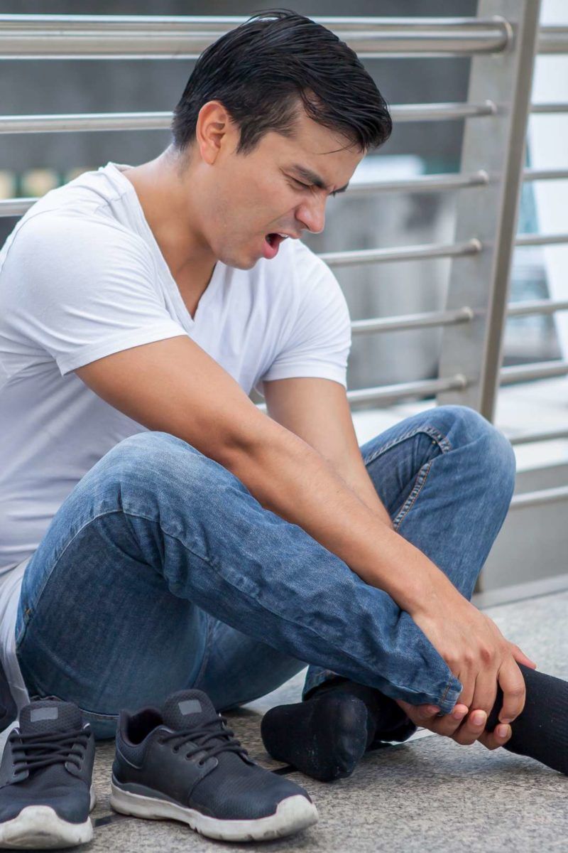 Infected foot: Symptoms, types, risk factors, and treatments