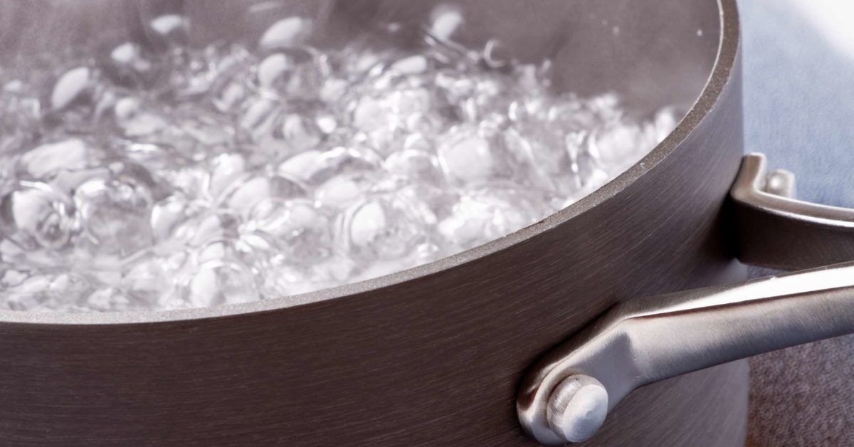 Boiling water burn (scald): Symptoms, treatments, and home remedies