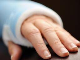 Compartment syndrome: Causes, symptoms, and treatment