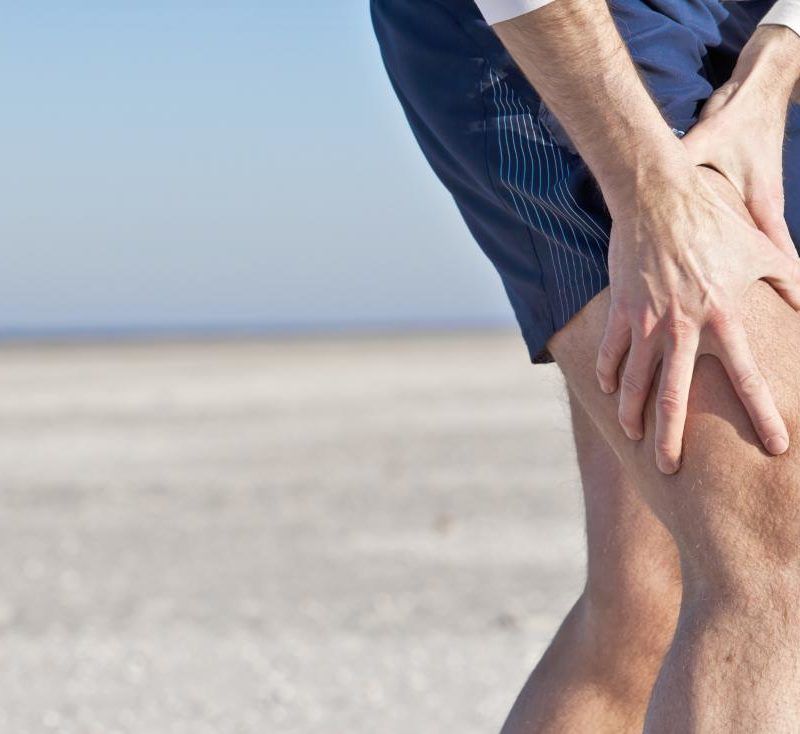 Dolor en la parte superior del muslo: Causas, tratamiento y prevención