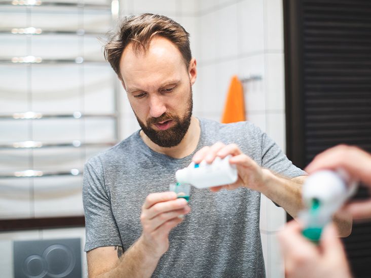 Magic mouthwash: Ingredients, dosage, side effects, and more