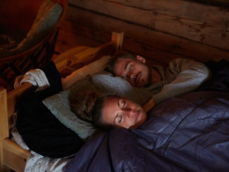 Valerian root vs. melatonin: Differences, and how do they help?