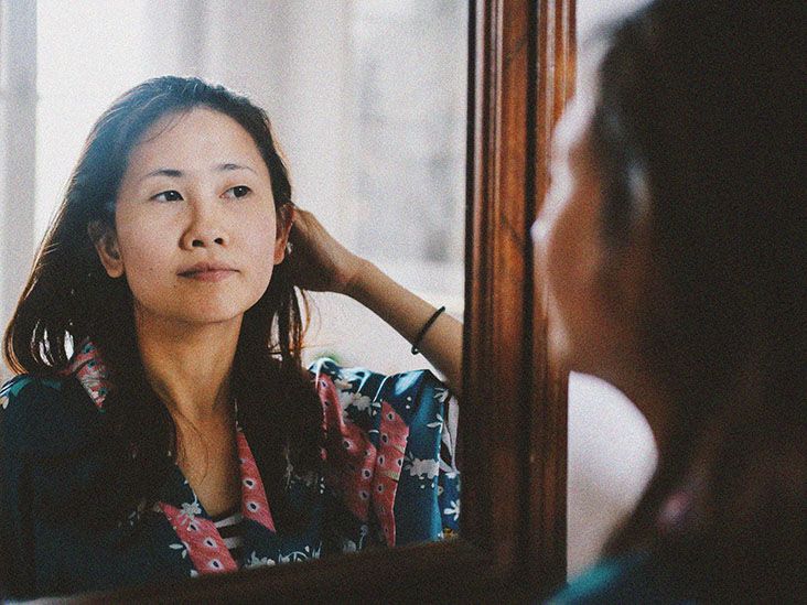 Small bumps on forehead: Causes and how to get rid of them