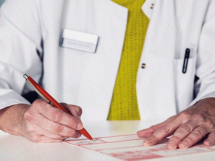 Lung infection symptoms: Bacterial, fungal, and more