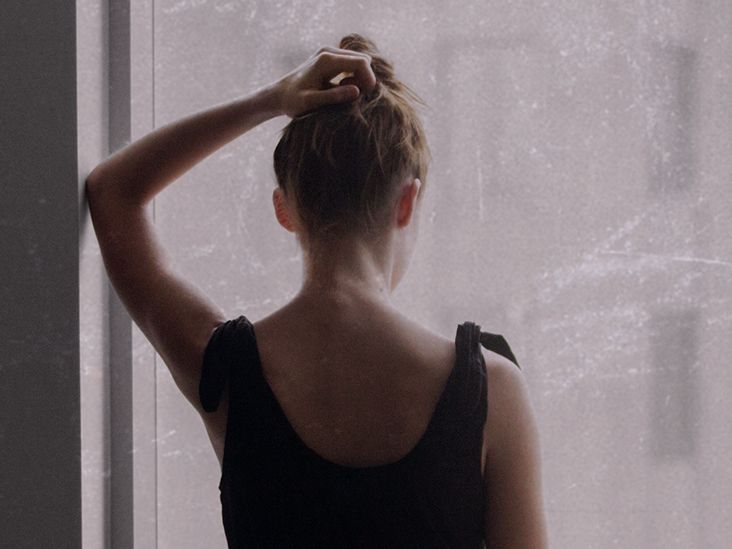 Picking scabs on the scalp: Complications and treatment