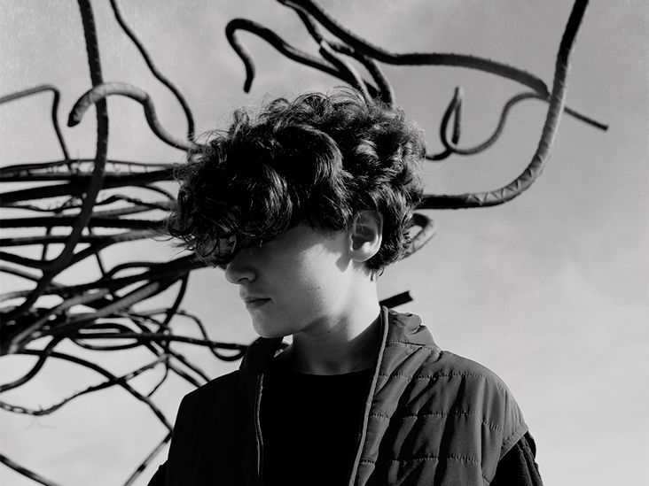 Paranoia vs. anxiety: Symptoms, causes, and more