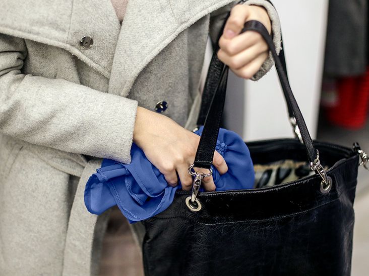 What is a kleptomaniac? Causes, treatment, and more