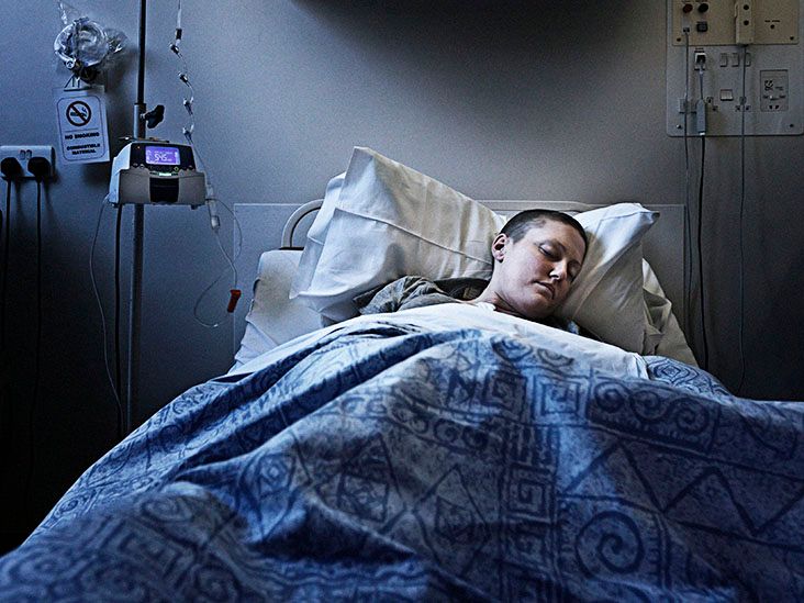 Small-cell lung cancer medication: Types and side effects