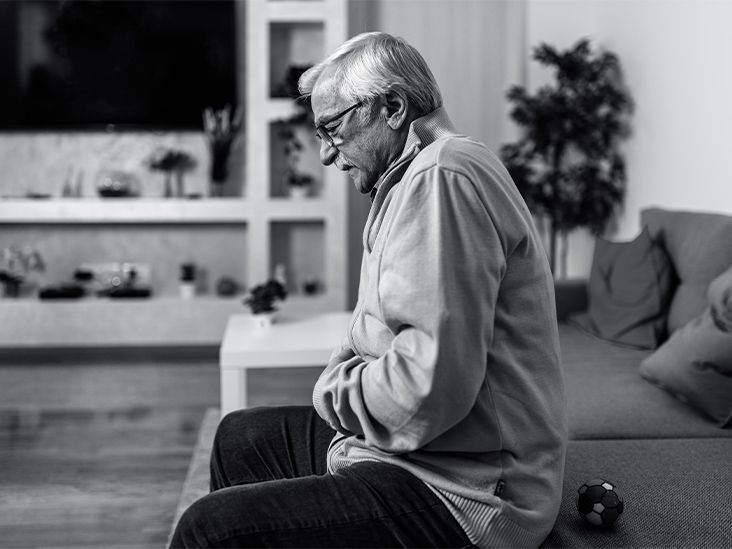 Cytomegalovirus colitis: Symptoms, risk factors, and more