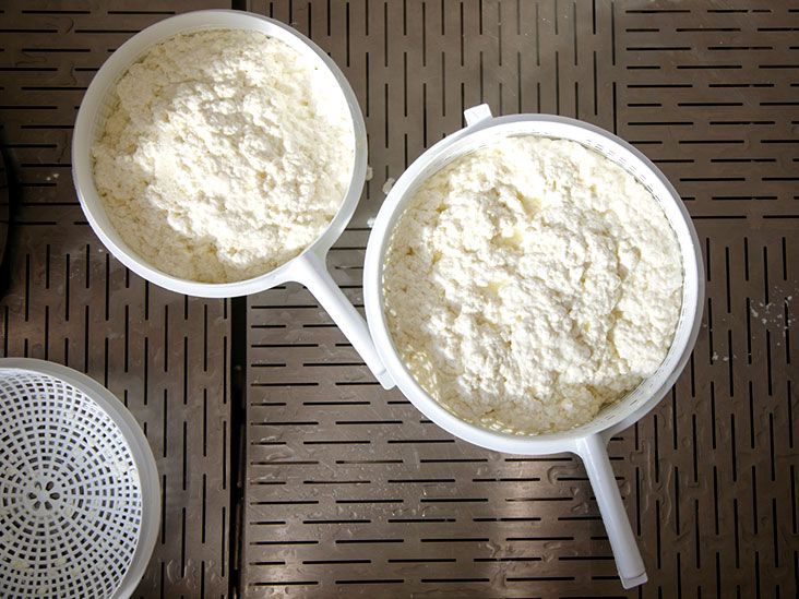 Cottage cheese and constipation: Is there a link?