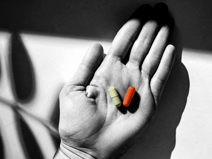 Leukotriene modifiers for asthma: Types, side effects, and more