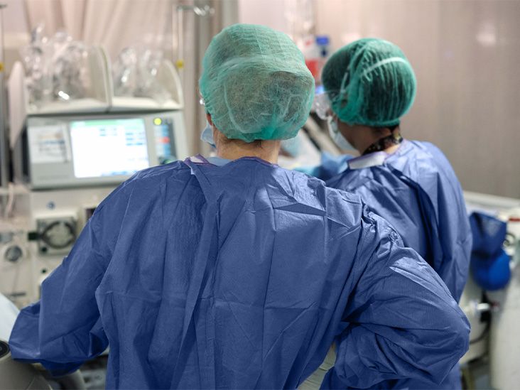 Low anterior resection vs. abdominoperineal resection