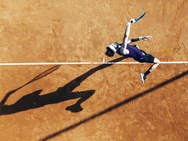 What is the difference between rotator cuff strains and tears?