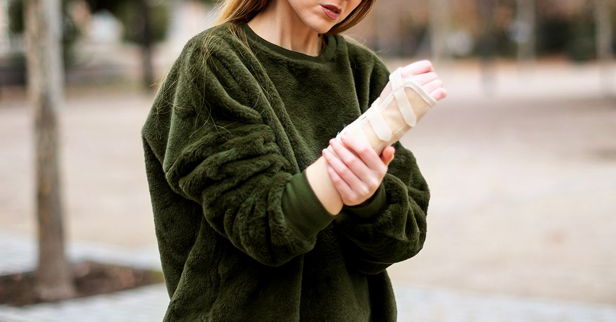 Early onset osteoporosis: Symptoms, treatment, and more