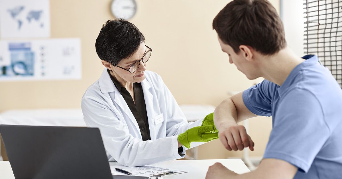 Syphilis rash: Pictures, symptoms, treatments, and more