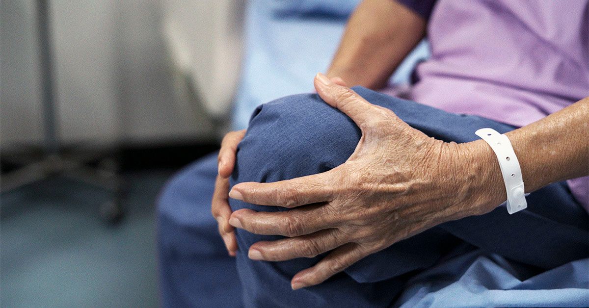 Minimally invasive total knee replacement: An overview