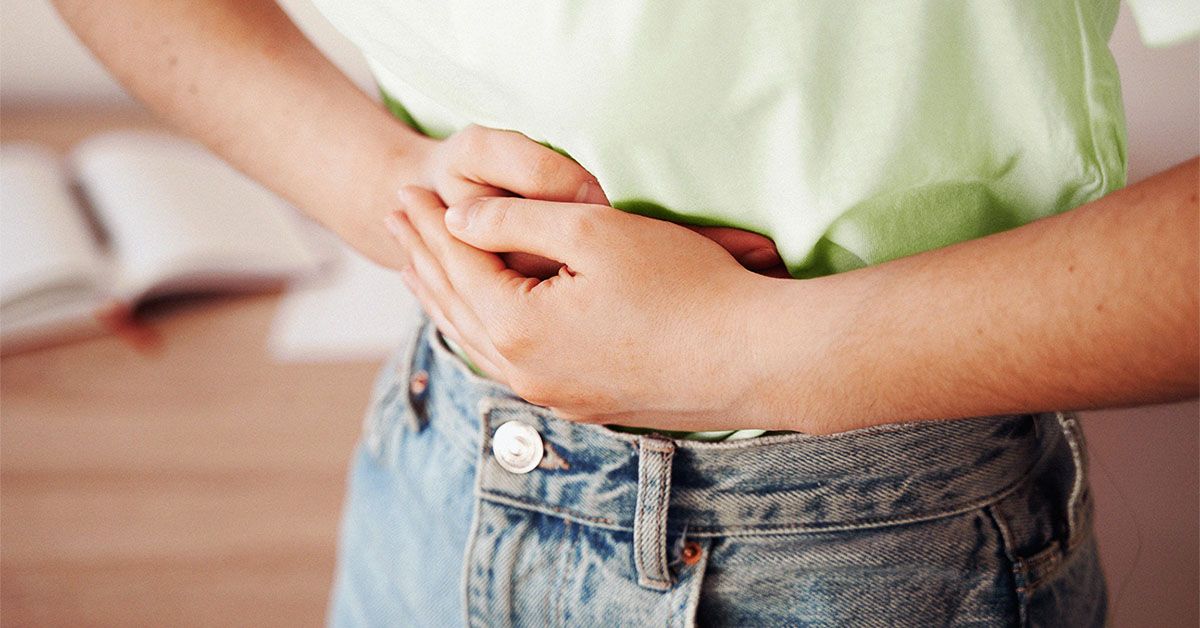 Can ankylosing spondylitis cause a bloated stomach?