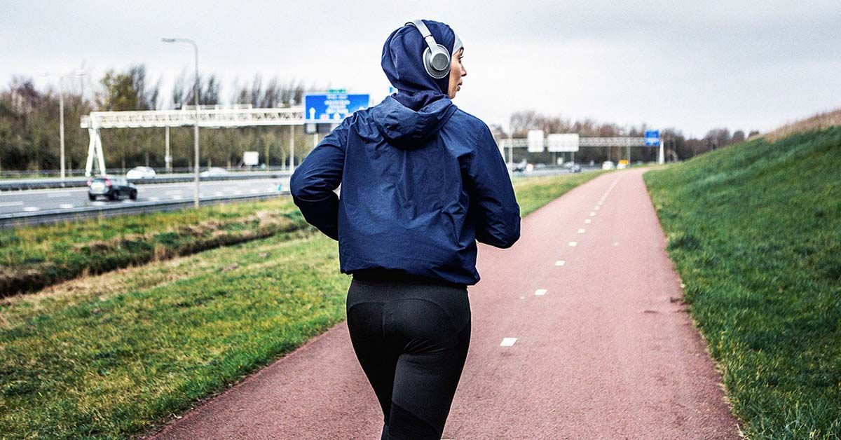 Ruptured ovarian cyst: Symptoms, causes, and treatment