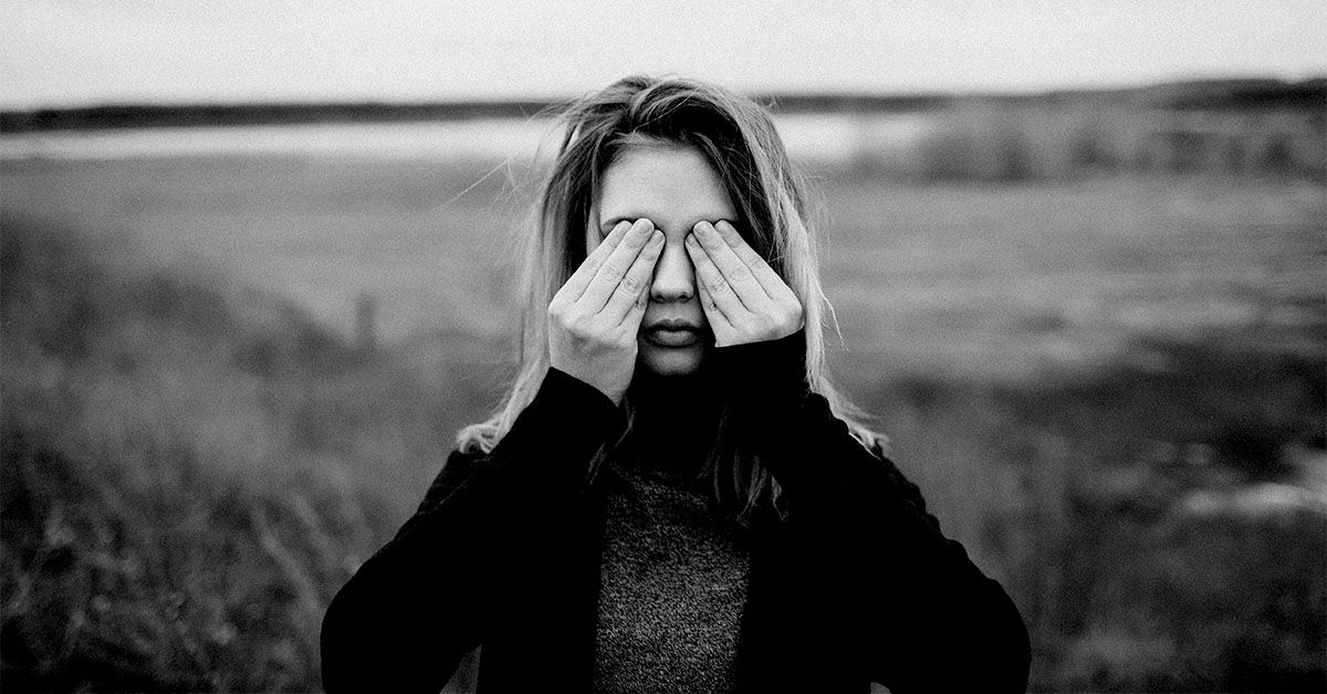 Sunken eyes: Causes, pictures, and treatment