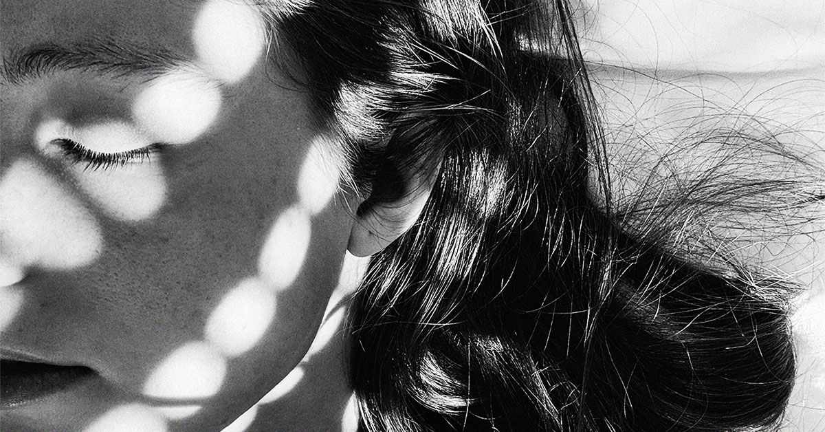 5 possible causes of white spots on the face