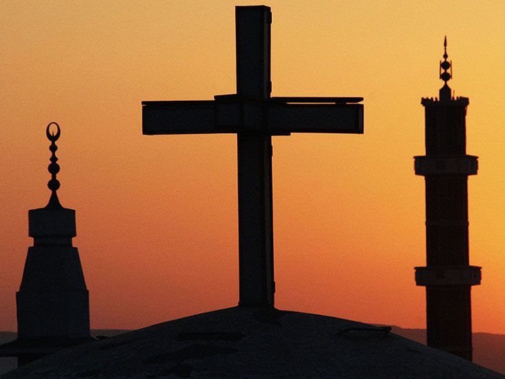 Religious delusions: Signs, treatment, and more