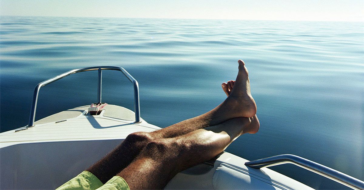 Broken toe: Treatments, symptoms, pictures, and healing time