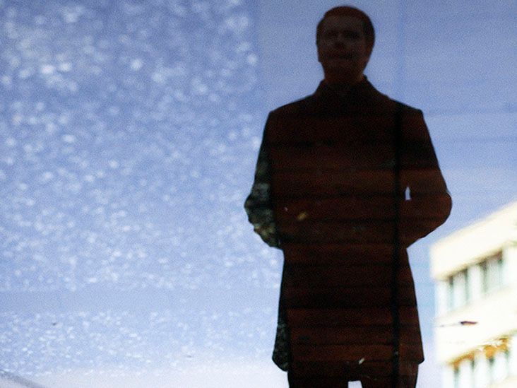 Flat affect in schizophrenia: Definition, symptoms, causes, and more