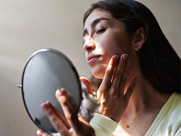 Does kidney failure change skin color? What to know