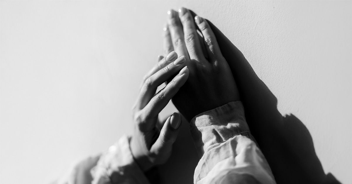 HIV nails: Common symptoms and what they mean