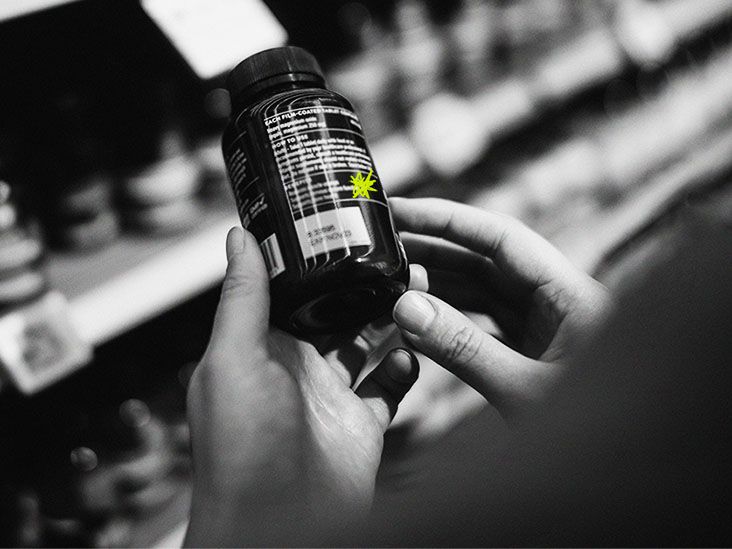 Too much vitamin B12: Level and side effects