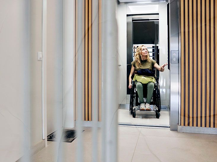 Medicare and Hoyer lifts: Coverage, cost, and more