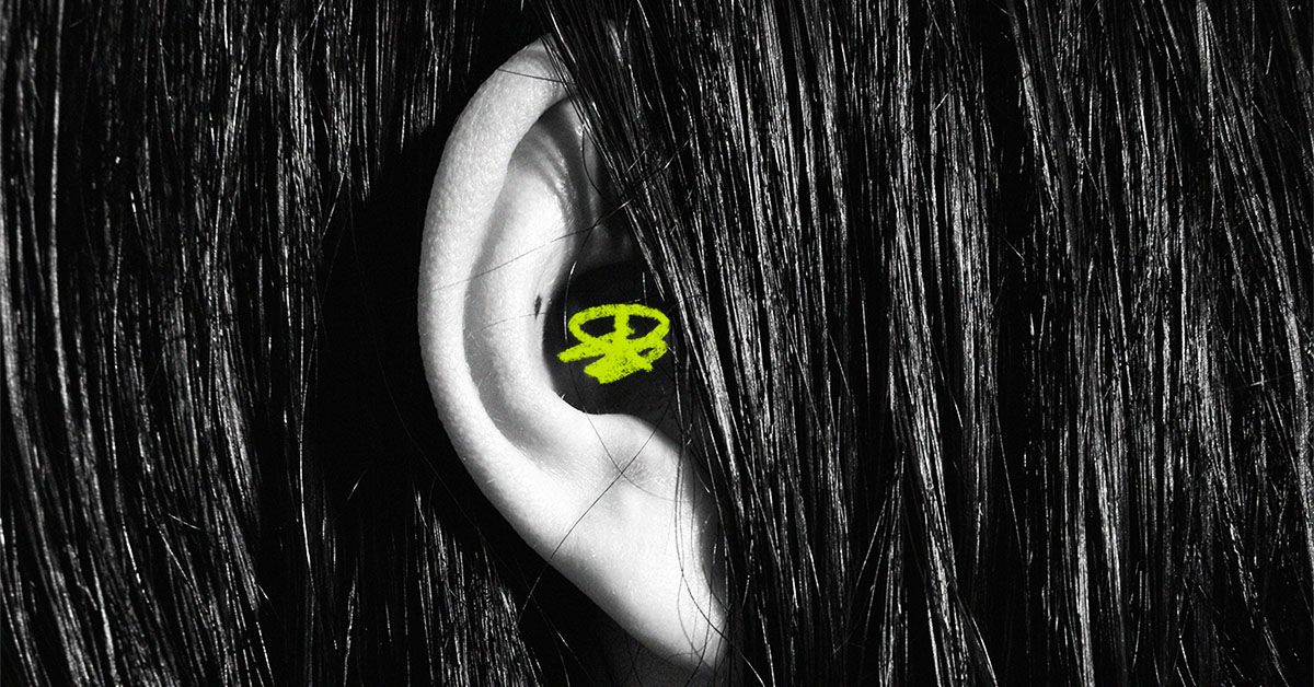 Fluttering in the ear: Causes, symptoms, and treatment