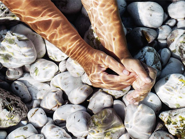 Hand pain: Causes, home remedies, and treatments