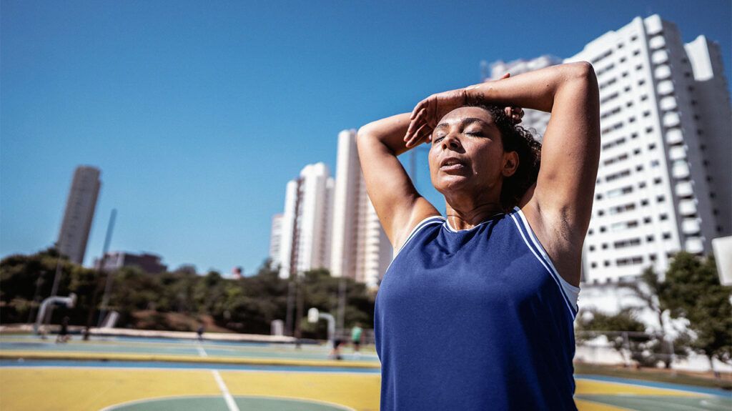 Pain under left armpit: Causes and what to do