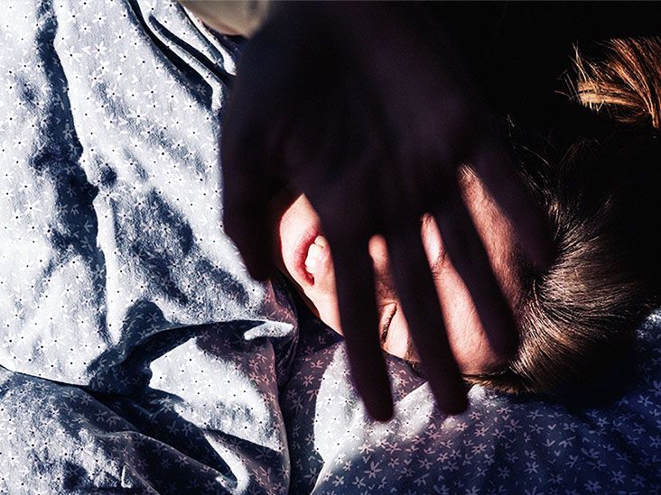 Waking up with numb hands: Causes, diagnosis, and treatment