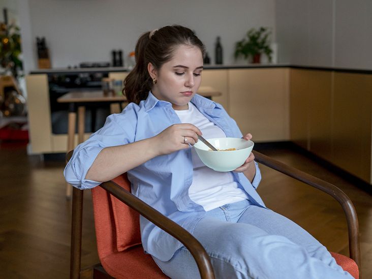 Loss of appetite: Causes, other symptoms, and treatment