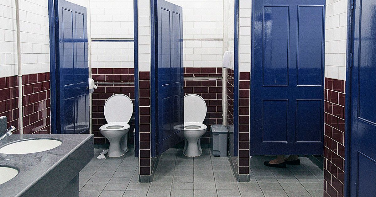 Hot pee: Causes and treatments