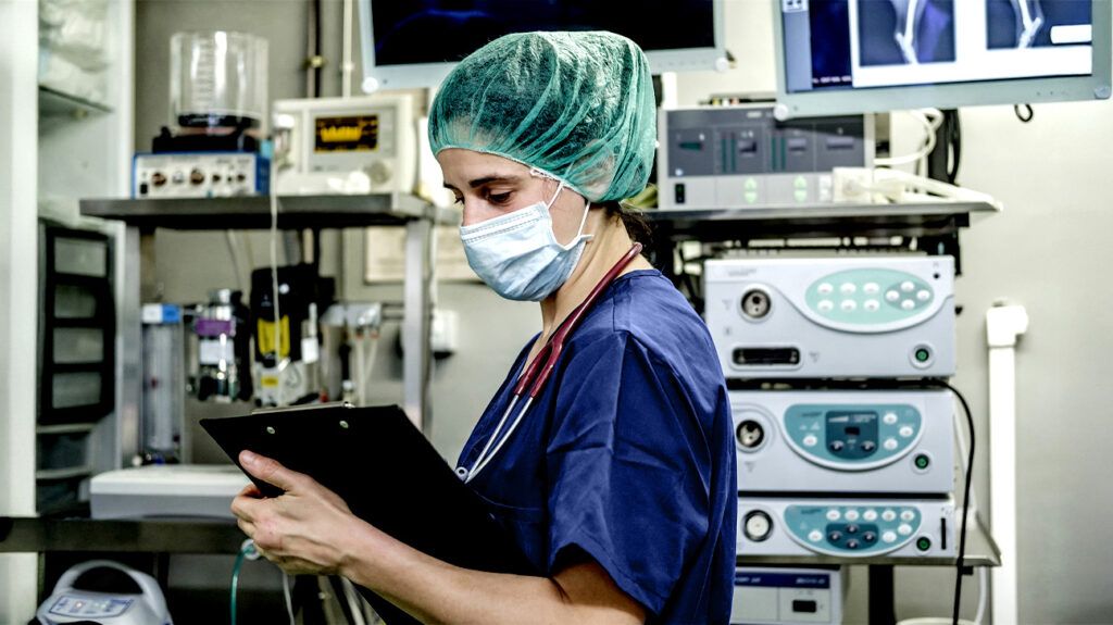 Sinus surgery: Types, recovery, risks, and alternatives