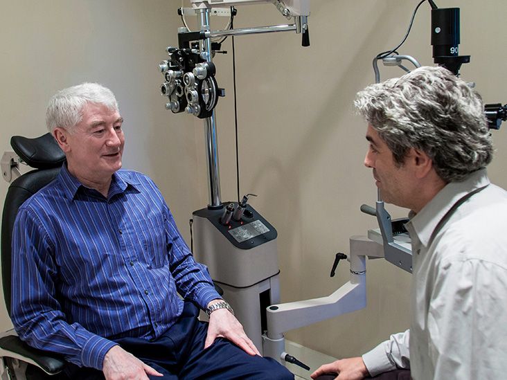 What happens if you stop eye injections for macular degeneration?