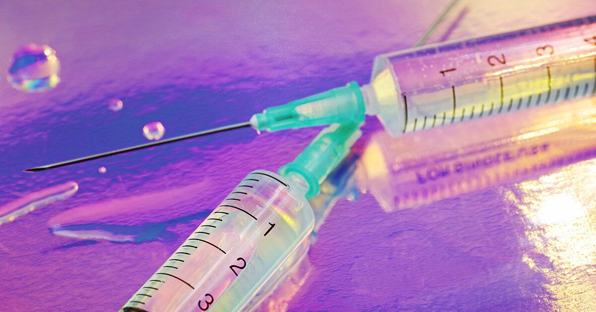 Heroin Addiction: Symptoms, Treatment, and Overdose Signs