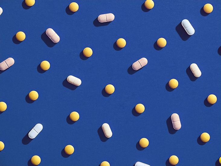 SSRI vs SNRI: Differences, Uses, Benefits, and Side Effects