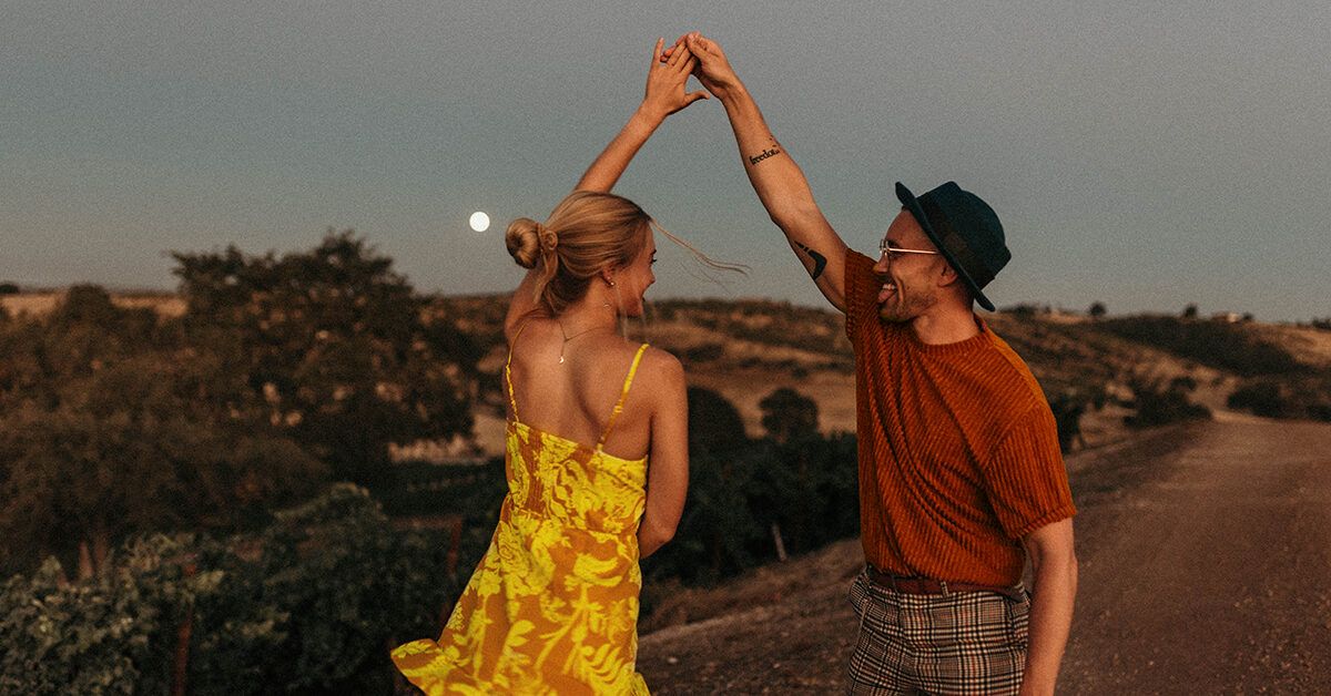 Is Dating Exclusively the Same as a Relationship? | Psych Central