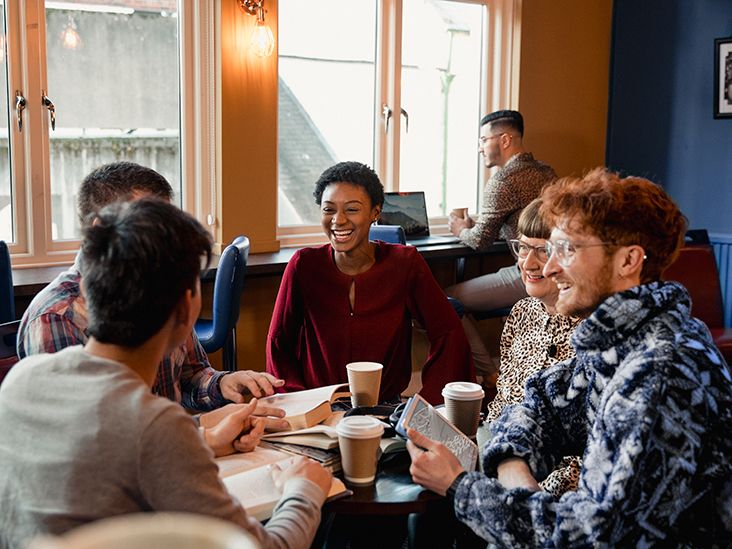 21 Socialization Tips: Coping with Social Anxiety