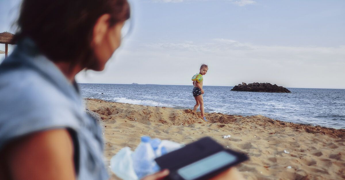 Disorganized Attachment Style: Signs, Causes, and Management