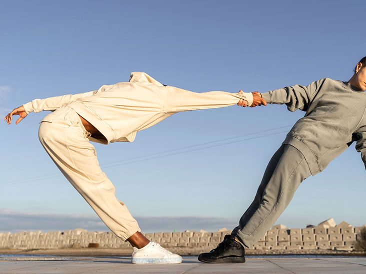 Mania Love: Definition, Signs, and Causes