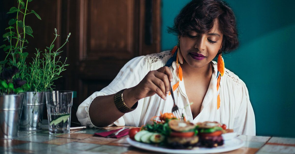 5 Tips for Eating at Restaurants When You Live with IBD